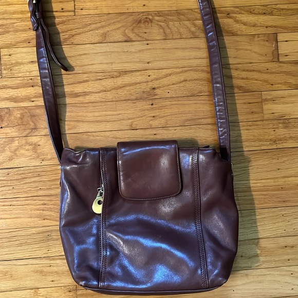 Liz Claiborne | Bags | Liz Calborn Leather Crossbody Purse | Poshmark
